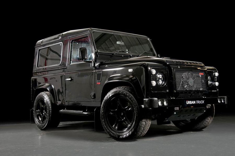 Θηρίο Land Rover Defender 500 hp με κινητήρα από Corvette! - AutoGreekNews