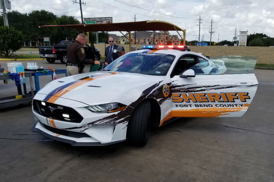 Οι σερίφηδες αγαπάνε τη Ford Mustang - AutoGreekNews